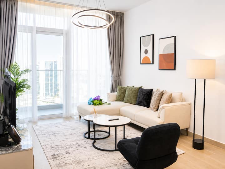 Spacious 1br | Fully Furnished | Calm & Quiet - Dubai