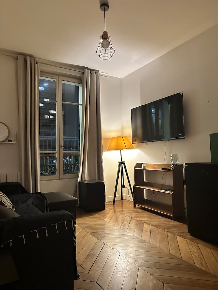 Urban Chill Spot – Lumineux & Bien Situé - Courbevoie