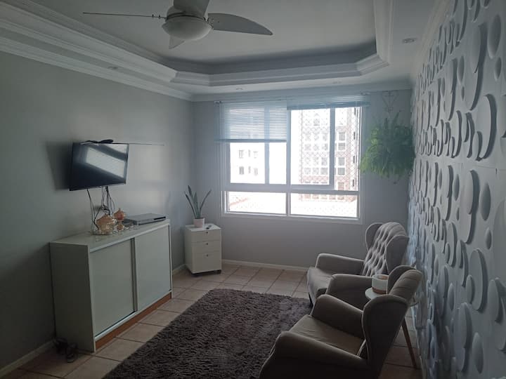 Apartamento A Duas Quadras Da Praia.
Mobiliado - Torres