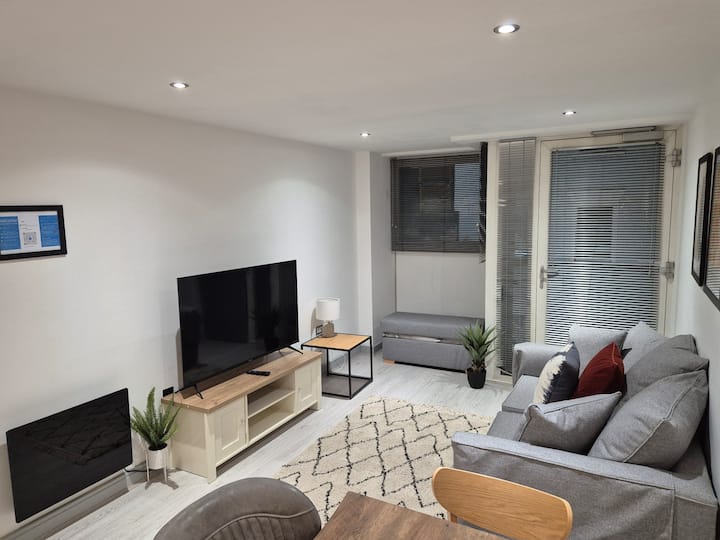 York Centre, Balcony - Lift, Family Or Groups, Cot - York