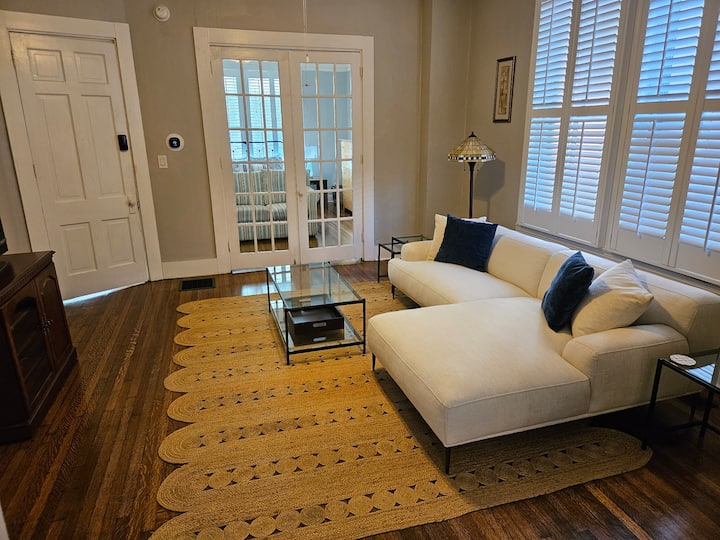 Charming Appt; Manson Row Minutes From Louisville - New Albany, IN