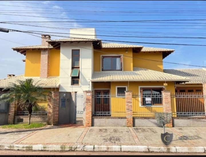 Aluga-se Casa Com Piscina Para Festas E Eventos - Canoas