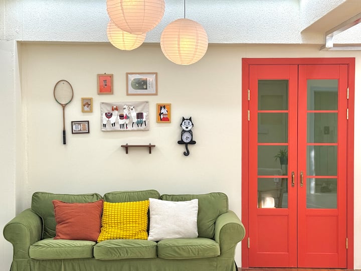 [더플로우하우스]행궁동,화성행궁5분/감성 숙소/45평/넓은 거실·2룸 - 매탄2동