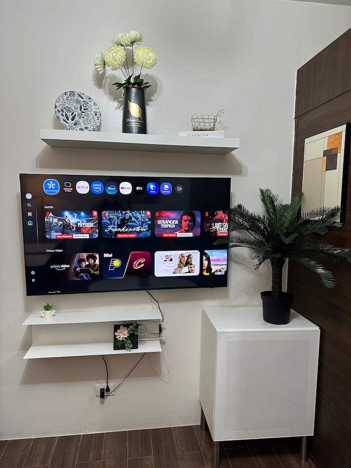 L-air Residences | Best Pool View | 1br - Makati