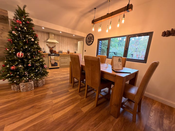 Luxury Cottage With Ancient Woodland Surrounds - Woking