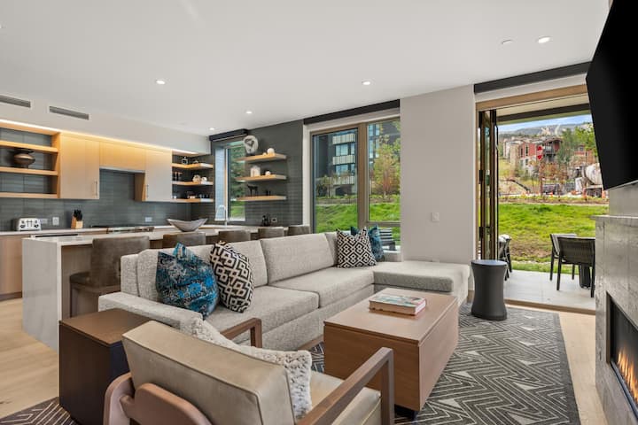 Snowmass Base Village - Corner Ground Level 3br - Snowmass Village, CO