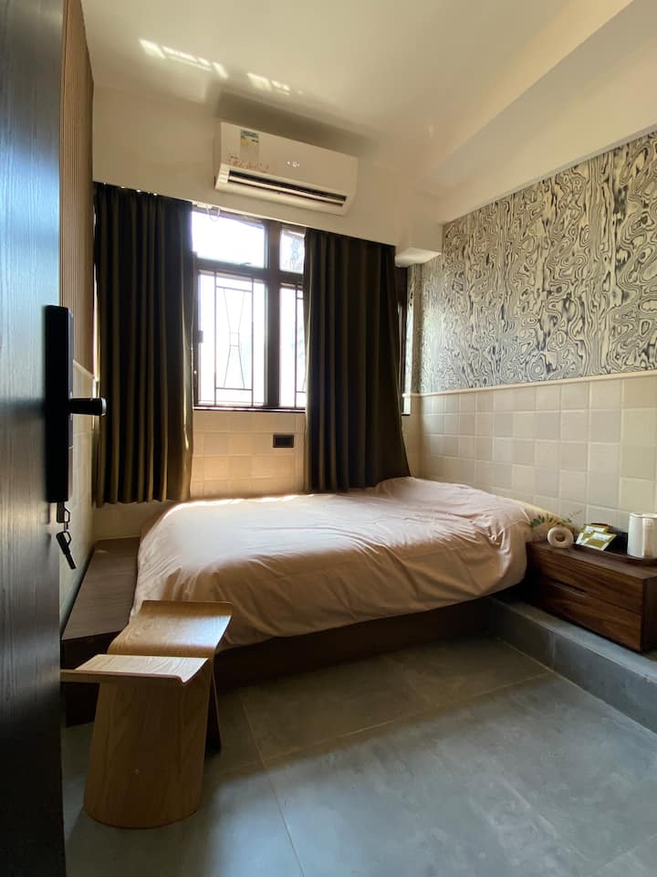 The Musical Small Double Room (Private Bathroom) - Hong Kong
