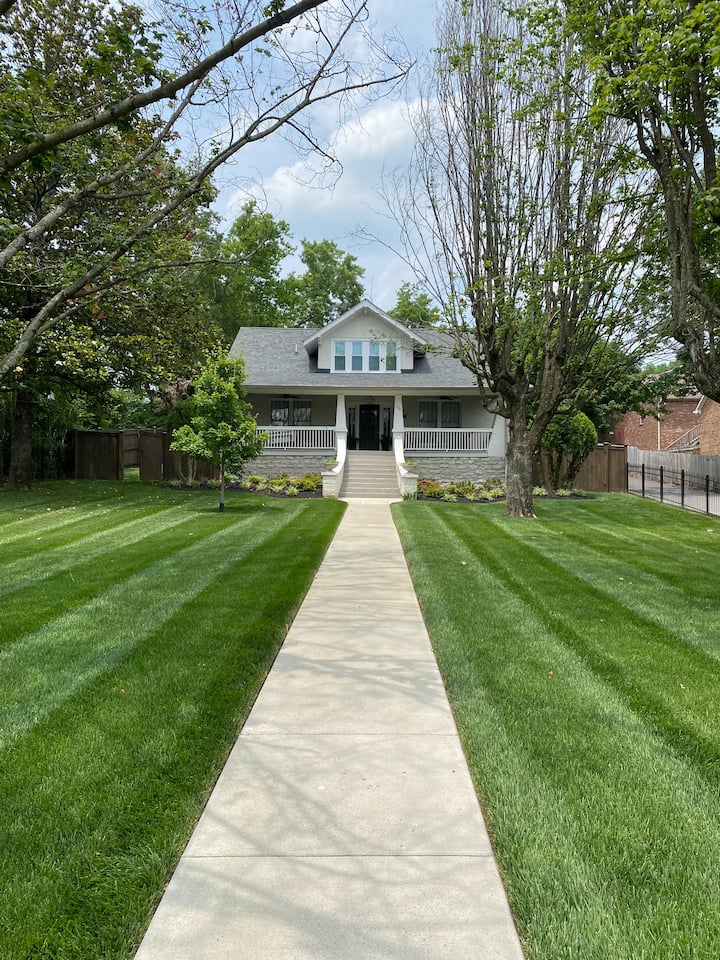 Muletown Dreamin’ • Luxury Craftsman W/ Hot Tub + - Columbia, TN