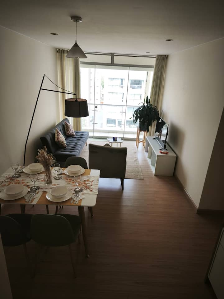 Departamento Cómodo Y Super Bien Ubicado - Peru