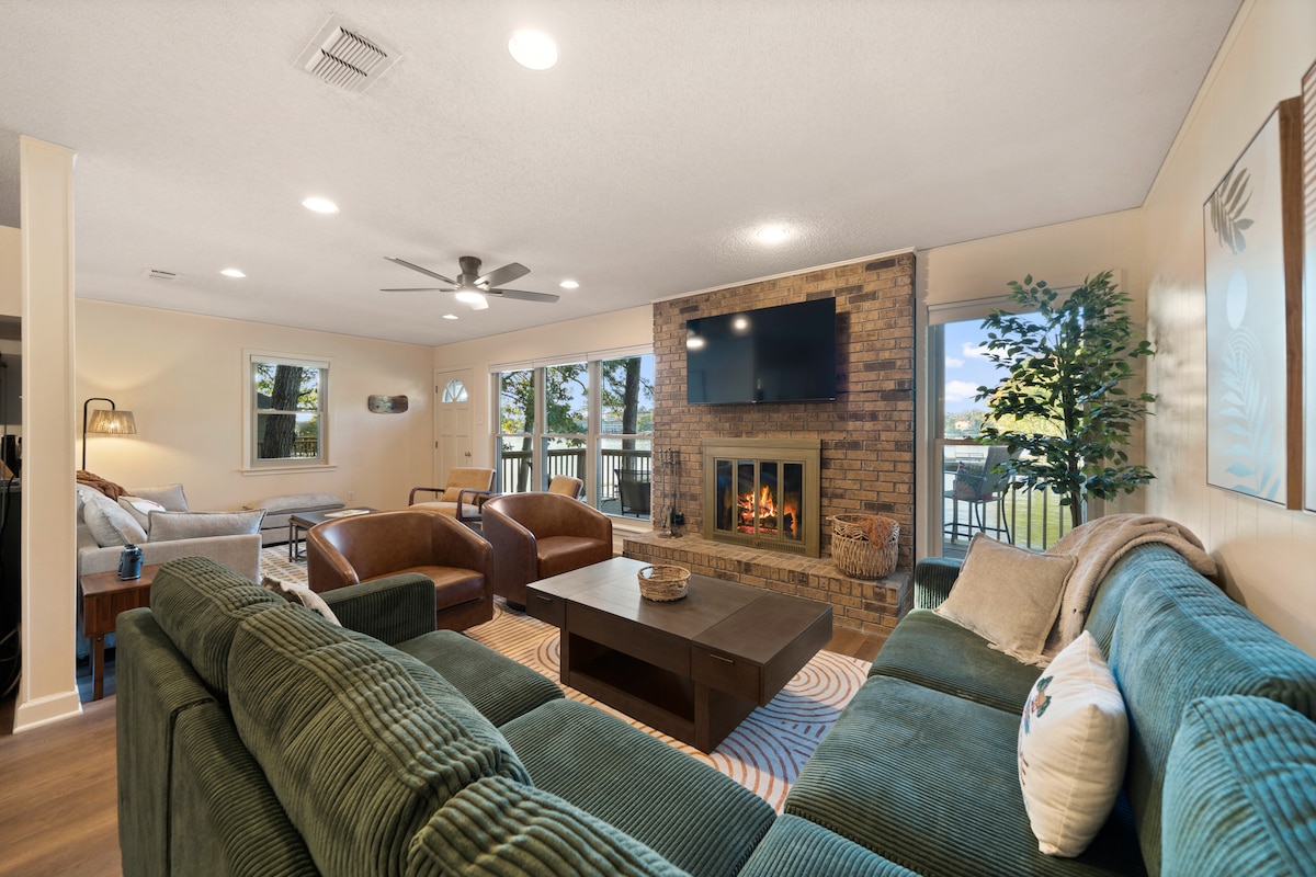 Main Channel-3 KING Beds-Game Room-Boat Dock - Airbnb