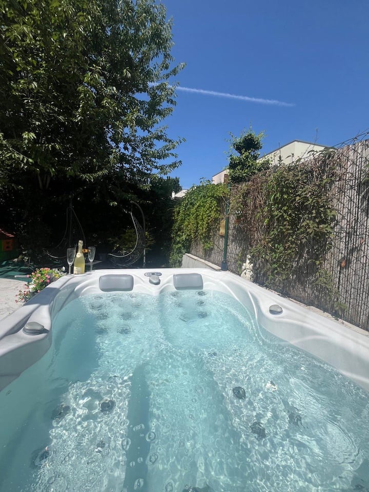 City Oasis: Garden, Gym, Jacuzzi, Near Center & Ap - Vienna