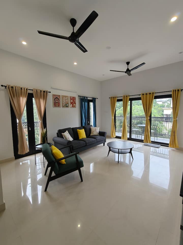 Mira Luxurious 3bhk @ Virugambakkam - Chennai