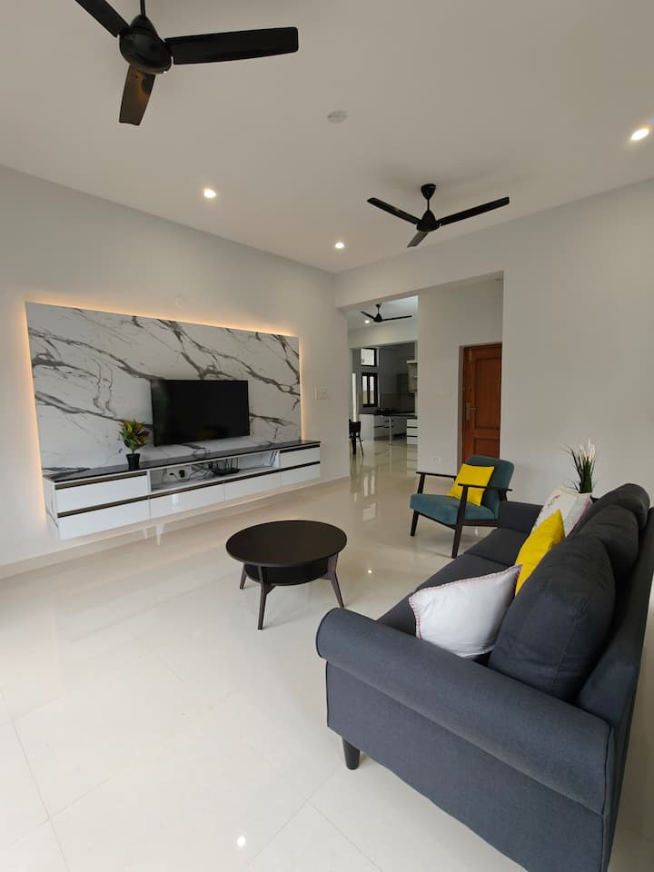 Mira Elegant 3bhk Stylish Stay Virugambakkam - Chennai