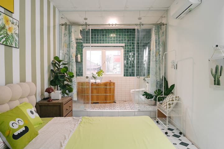 Panoramic Old Quarter View•skyline Balcony•ta Hien - Chine