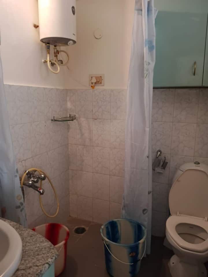 Air-conditioned 2 Room Place Close To The Ashram - Puttaparthi