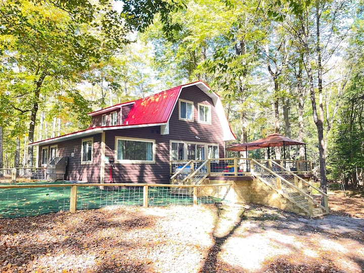 Grandma's Cabin - Luxury Escape On 100 Acres - Hesperia, MI