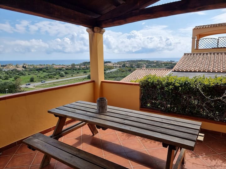 Trilocale Con Ampia Veranda Vista Mare - Budoni