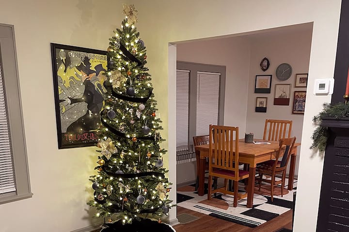 Posh Princeton Pad - Columbus, OH