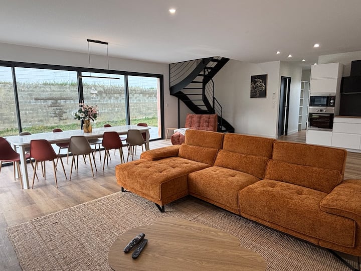 Charmante Maison Avec Piscine - Villenave-d'Ornon