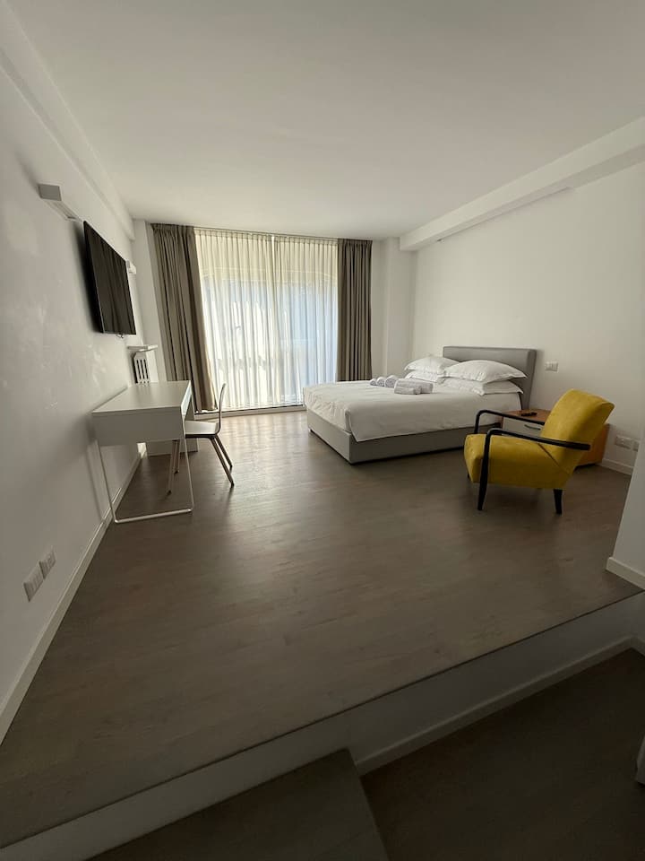 Bovara 49 - Tripla 1° P - Lecco