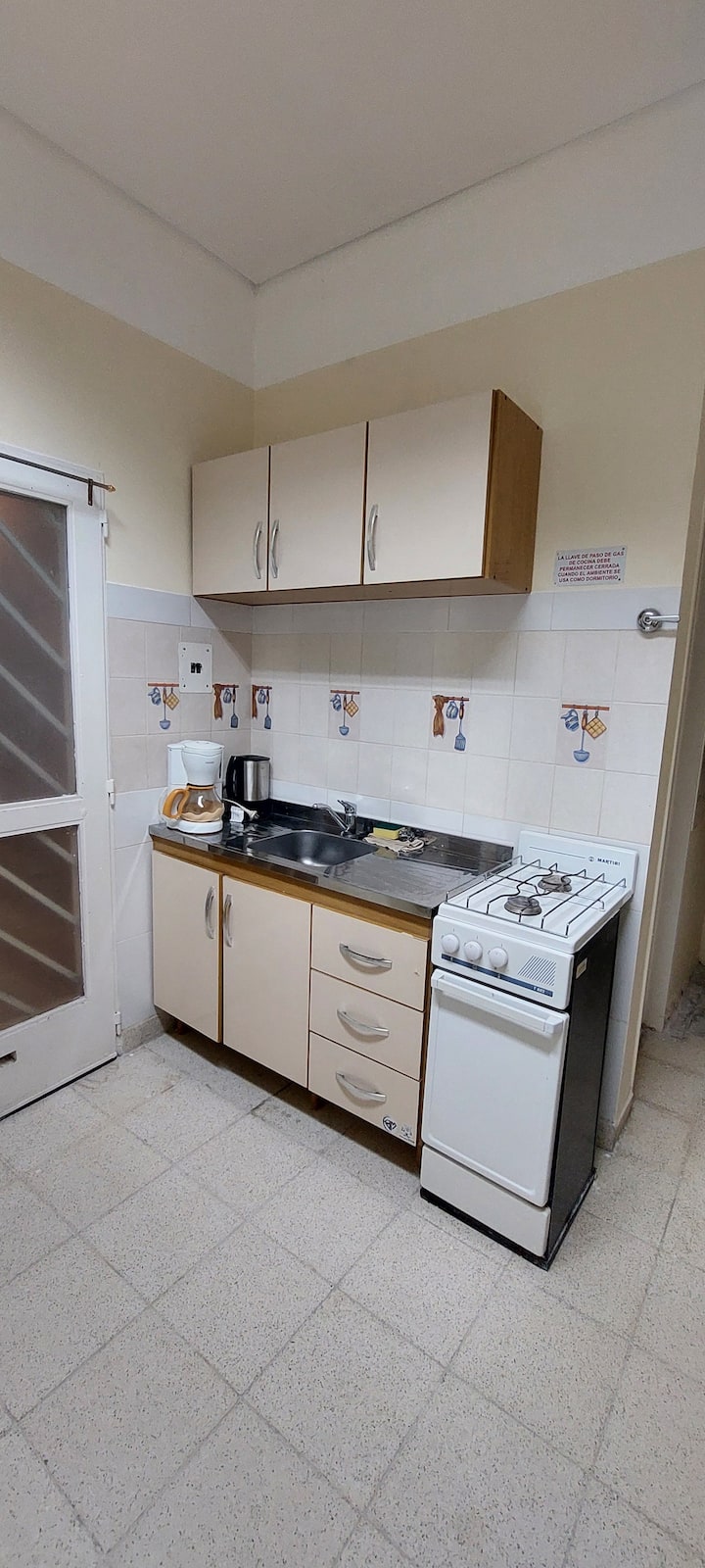 Departamento Cocina Habitación Y Baño - Comodoro Rivadavia