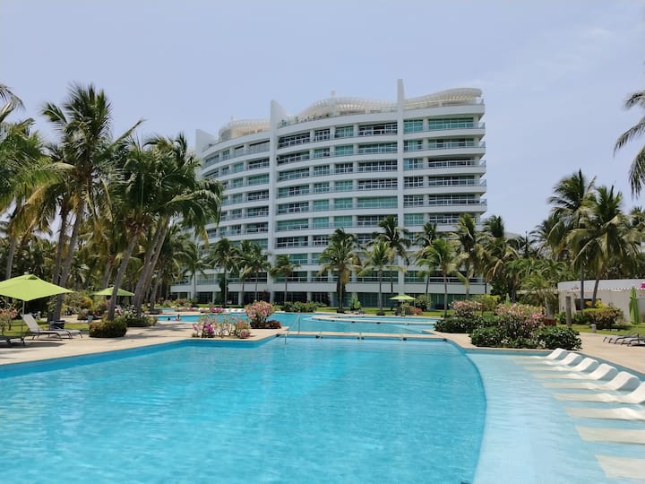 Exclusive Oasis Among Gardens, Tennis & Pools. - Acapulco