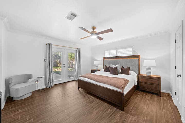 The Dovi Collection | Woodland Serenity Retreat - The Woodlands, TX