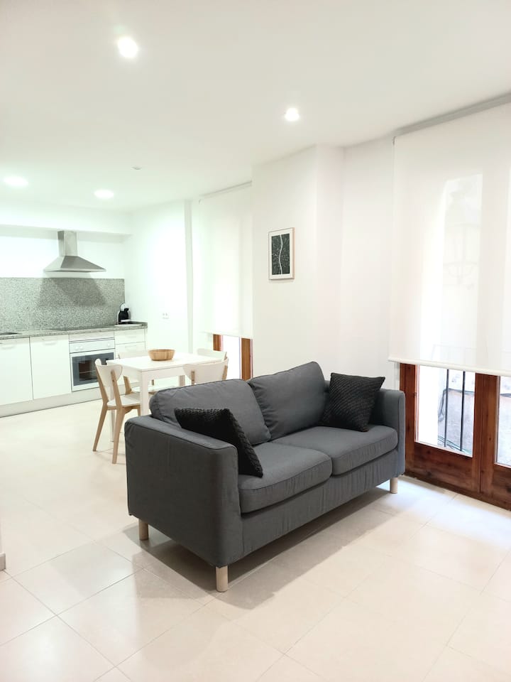 Ca L´eudald Ideal Para Familias - Besalú