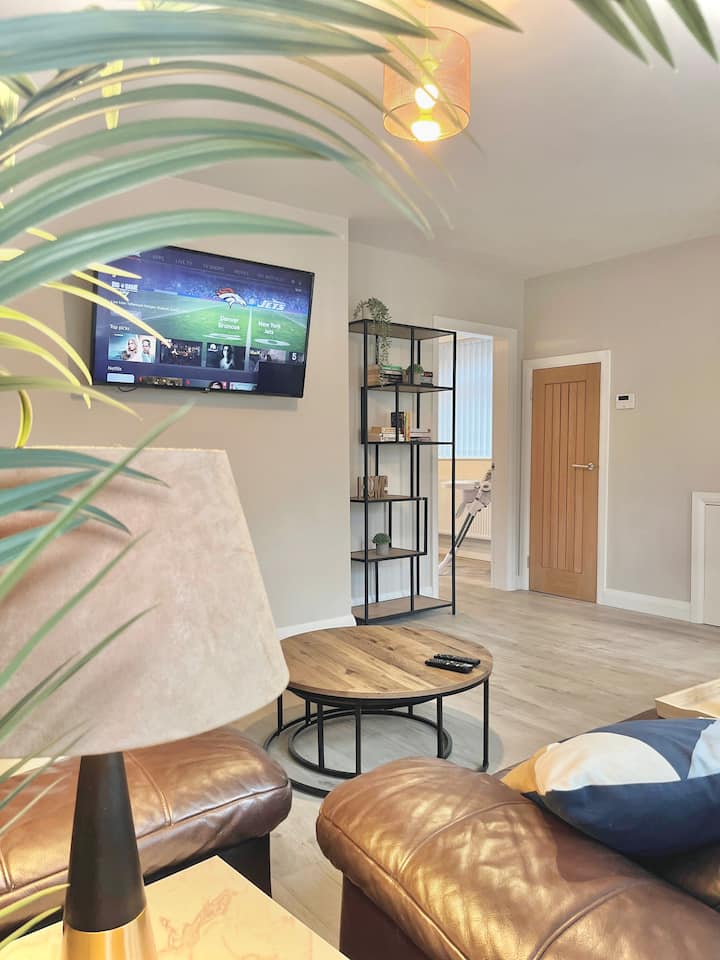 Moderne-résidence-vue Sur Rue-salle De Bain Privée - Warrington