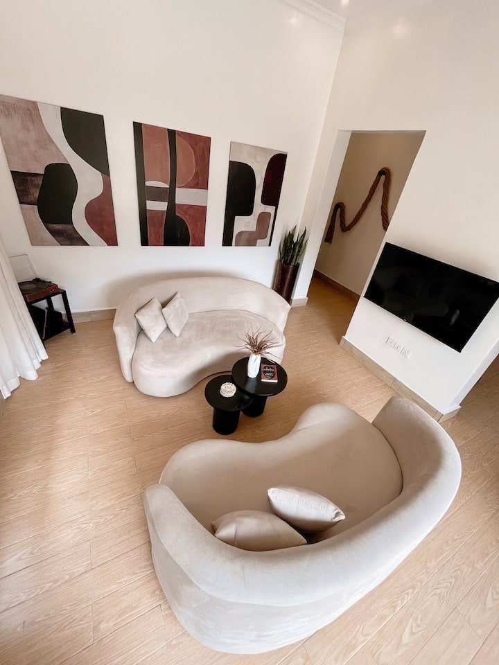 Abstract Stay/central Kigali With Fast Wifi +Patio - Rwanda