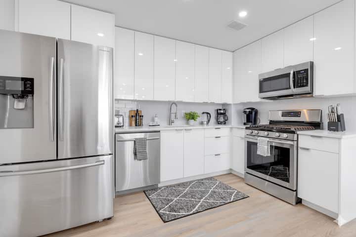 Luxe 3br Penthouse | Parking | 10 Mins To Ny - Weehawken