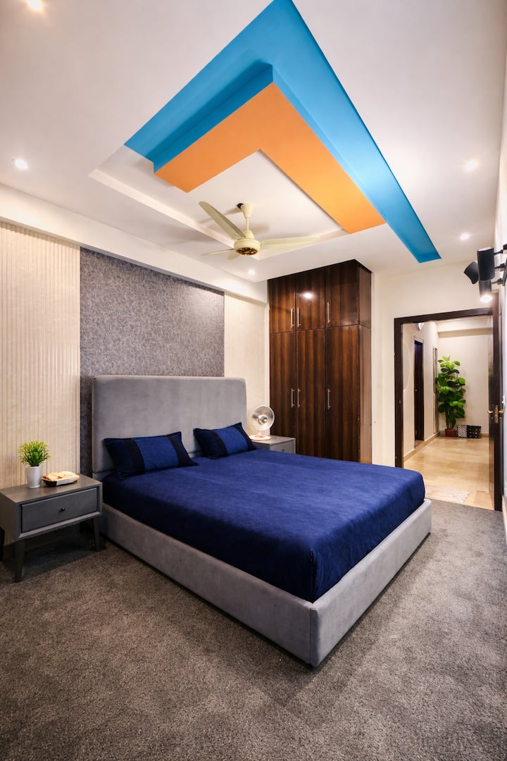 Modern Minimalist 2-br | Luxury Stay In Quiet D-12 - Islamabad