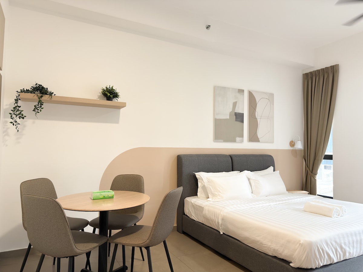 Mossaz PJ | SOHO Très grand lit confortable【2Pax】5KM to 1U TTDI - Airbnb