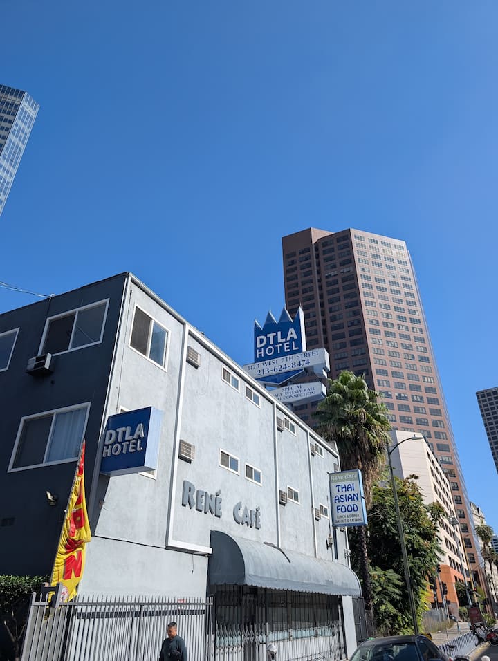 Dtla Hotel Cozy Room - Los Angeles, CA