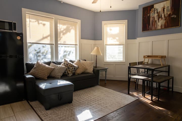 Cozy City Pad • Great Value & Easy Nyc Access - Jersey City, NJ