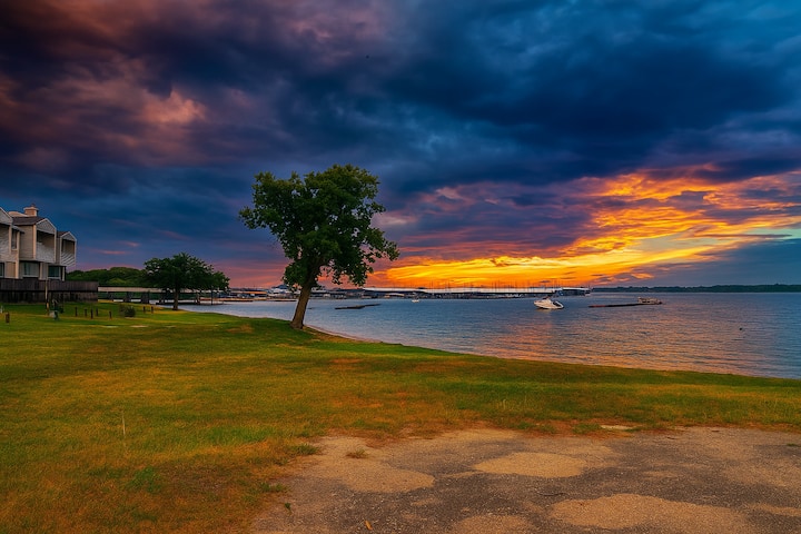 Close To Lake Getaway • 3br Retreat W/ Kayaks - Lewisville, TX