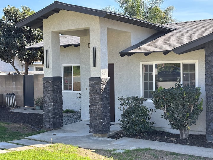 Luxury Cozy Retreat Mt View 4b2b 75” Tv Bbq Grill - Rancho Cucamonga, CA