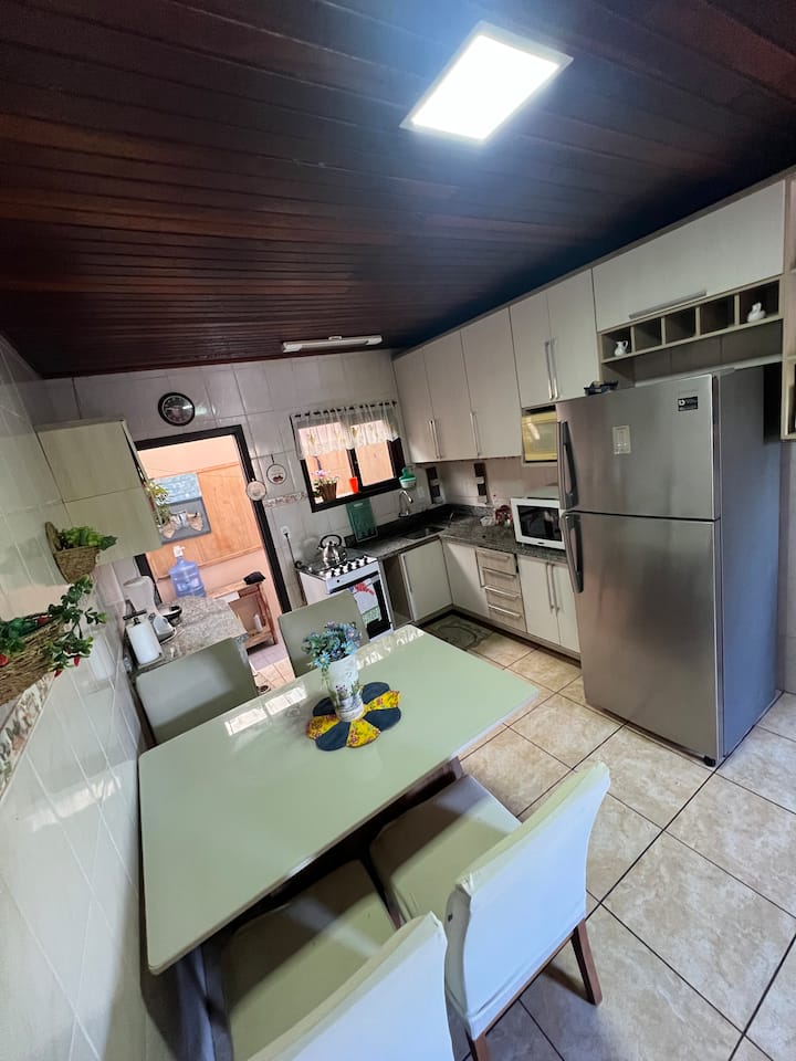 Perto De Tudo! Ap Central Garagem E Churrasqueira! - Torres, Brazil