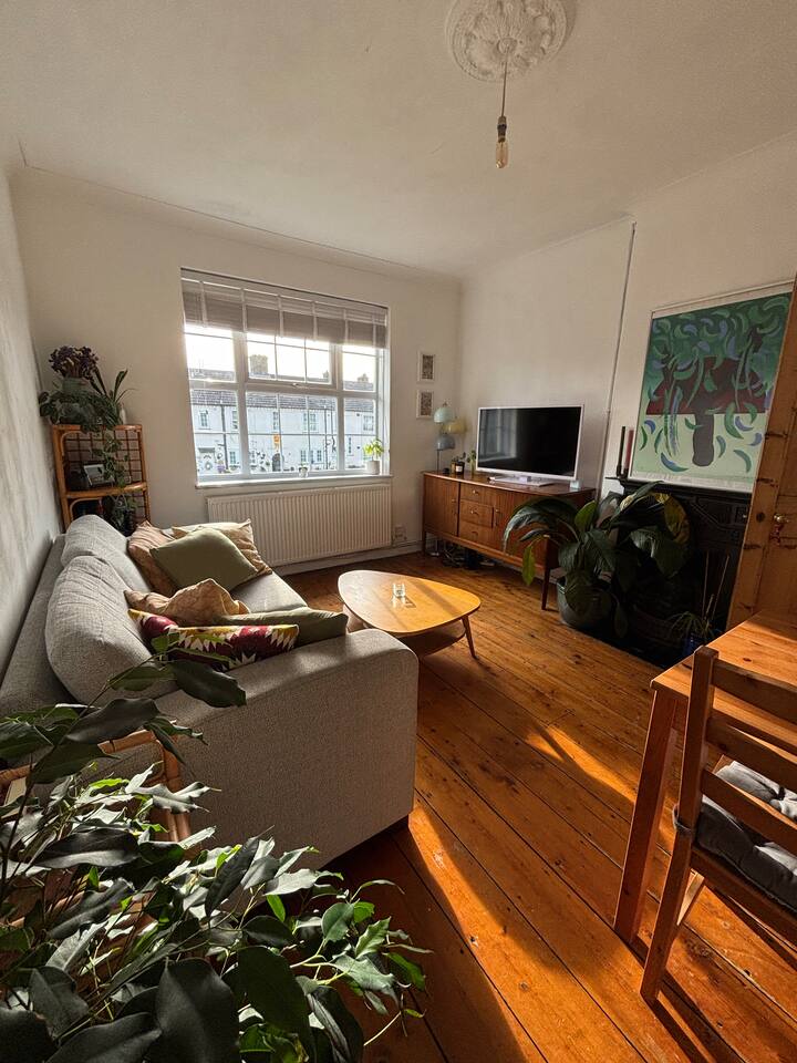 Boho Maisonette With Mid Century Touches - London