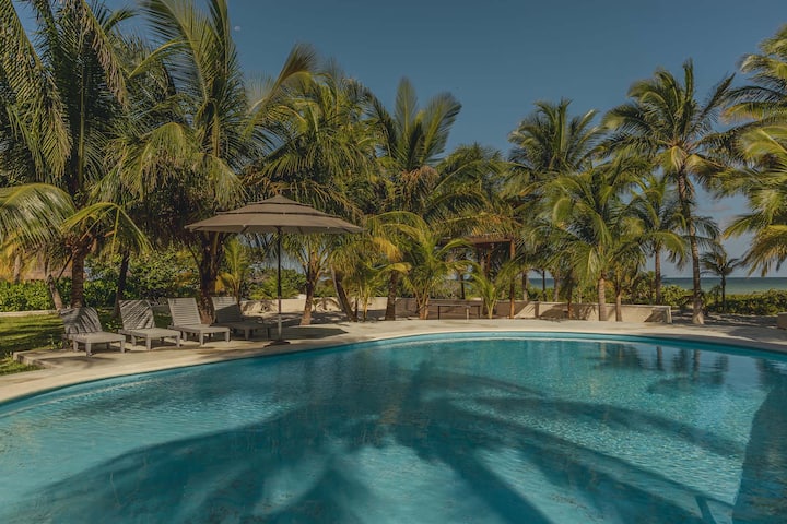 Villa Abu, En Paraíso Uaymitun, Frente Al Mar - Yucatán
