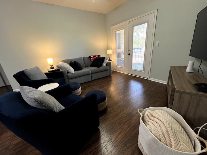 Tiger Habitat Ready In Outdoor-friendly Location! - Auburn, AL