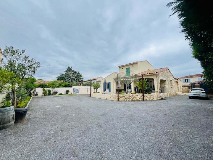 Jolie Demeure Provençale Avec Piscine, Au Calme - Pont-Saint-Esprit
