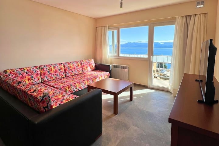 Stylish Escape Near Melipal Beach W/ Bfast- 2 Unit - San Carlos de Bariloche