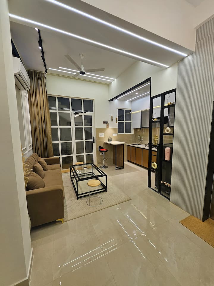 Private Flat In Gurugram/gurgaon Luxurious Stay - Gurugram
