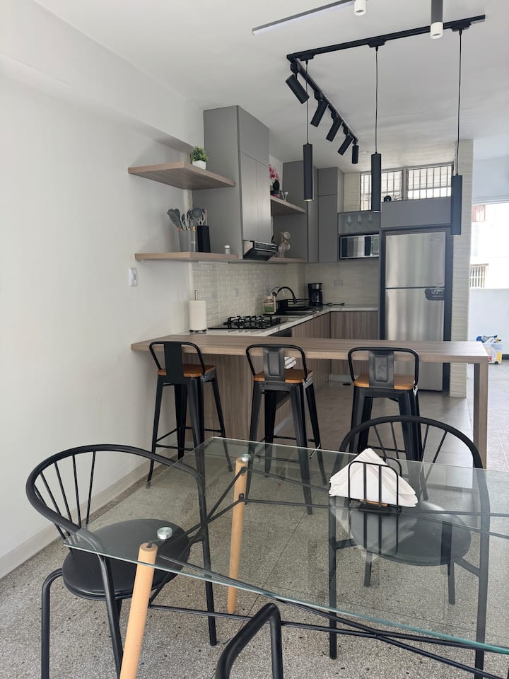 Apto Mediterráneo Céntrico Wifi Veloz | Minigolf - Caracas