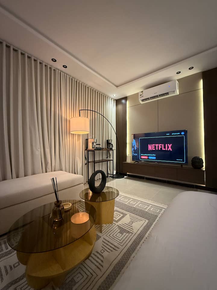 Wide Luxury Hotel Suite | Northern Ring Road - Riyadh