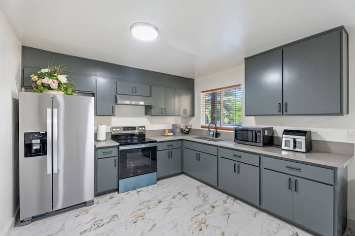 #220 Comfy Suite - Glendale, AZ