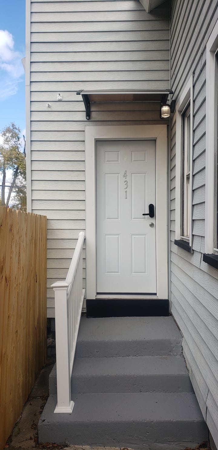 2 Bedrooms 2 Living Rooms Duplex In Warren Ohio - Cortland, OH