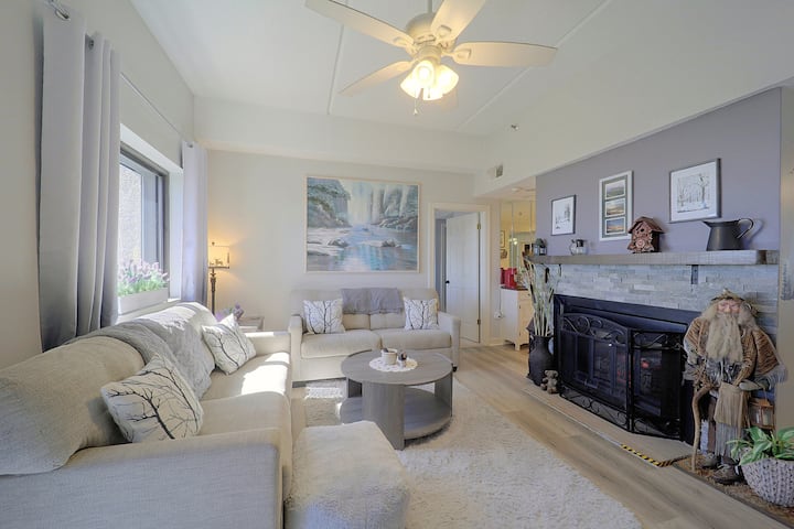 Fun W/ Family! Sugartop Gem W/ Pool + Mtn Views - Sugar Mountain, NC