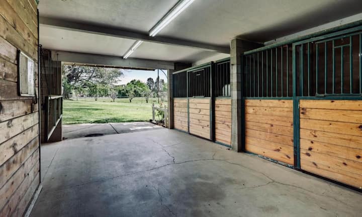 The Stables At Perrybrook Farms - Folsom Lake State Recreation Area, Folsom